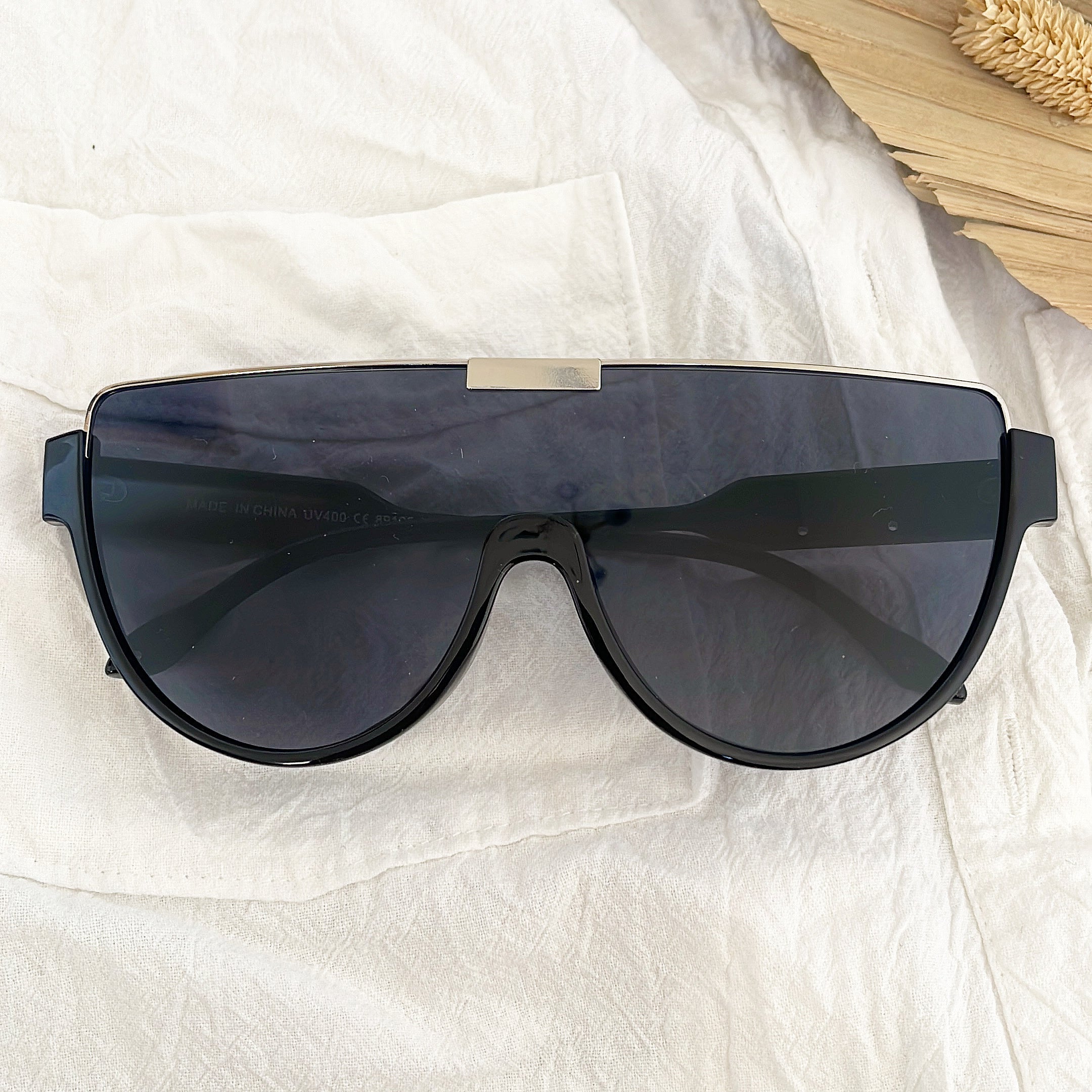 Black Phantom Sunglasses – Miyoko Watches