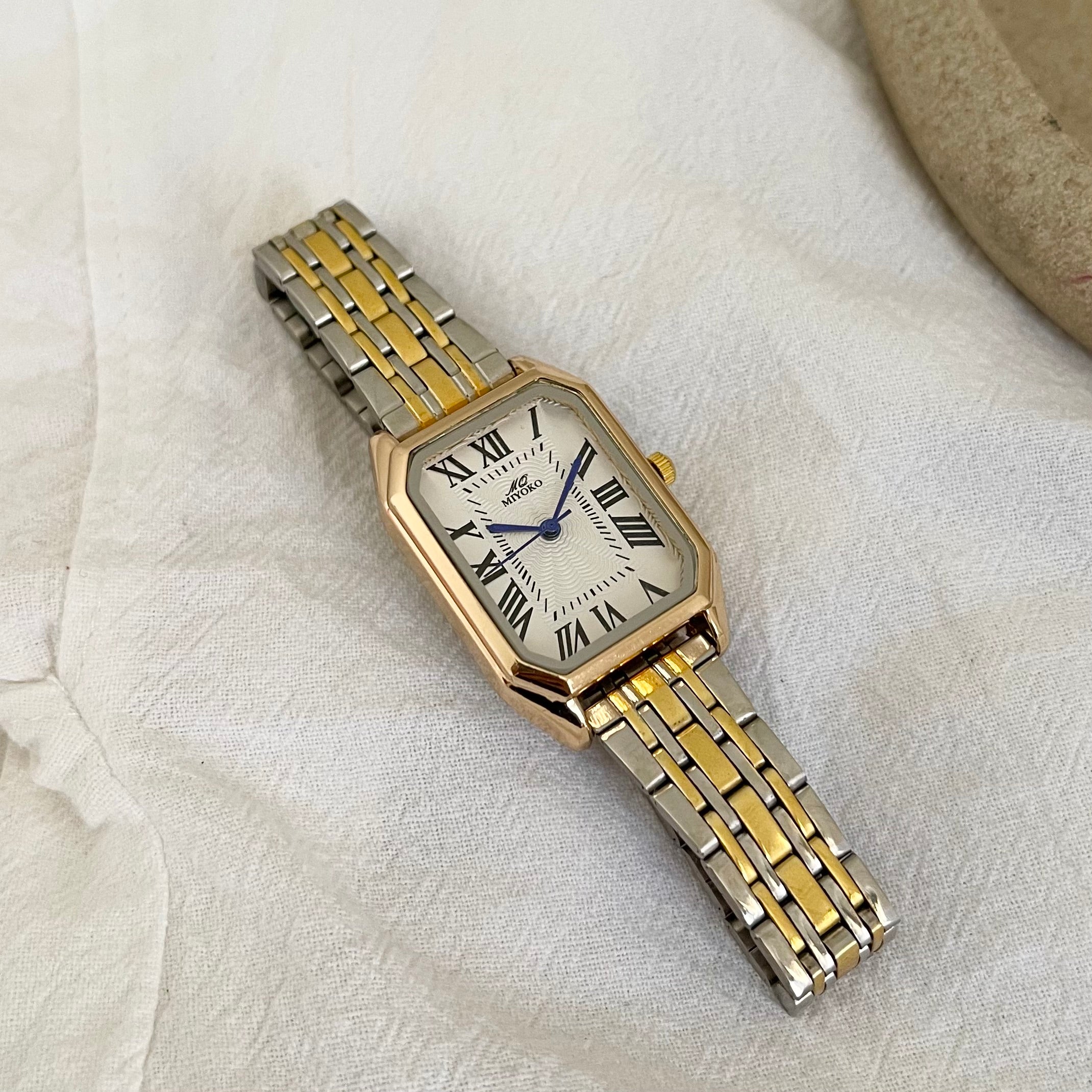 Mixed Gold White Retro Metal Watch – Miyoko Watches
