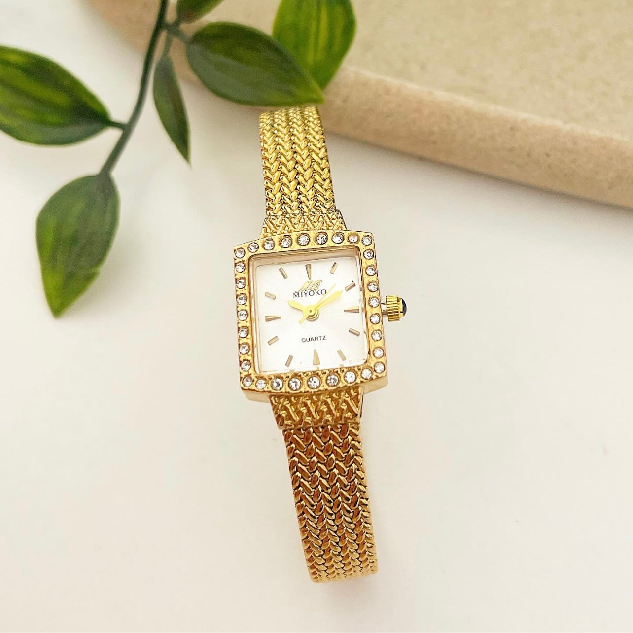 Gold White Nostalgia Metal Watch – Miyoko Watches